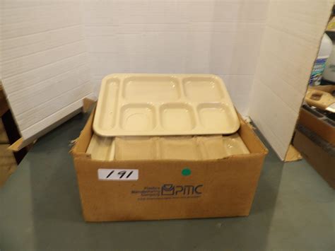 Lot Lunch Room Trays