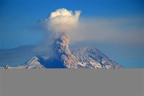 러시아 극동 캄차카 반도 화산 폭발항로 우회 권고 파이낸셜뉴스