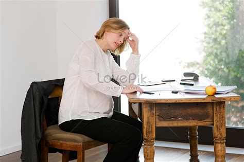 임신 한 여자 사진 무료 다운로드 Lovepik