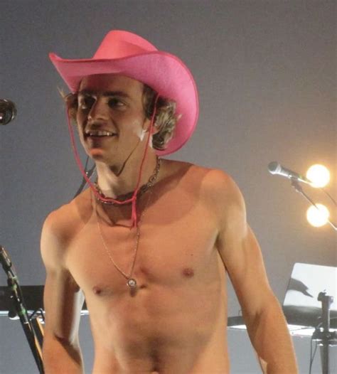 Pin On Ross Lynch 🎤🎸