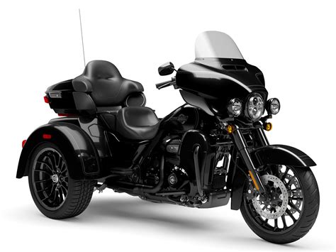 Compare Models 2025 Harley Davidson Tri Glide® Ultra Vs 2025 Harley