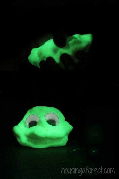 Glowing Bread Clay Recipe Housing A Forest