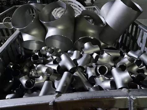 Seamless Tee Manufacturing Method Hot Drawing Forming