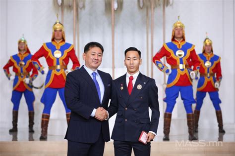 Бүгд Найрамдах Улс тунхагласны 98 жилийн ойг тохиолдуулан Монгол Улсын Ерөнхийлөгч Ухнаагийн