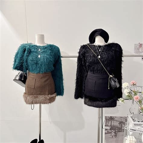 이프유마인 Y2k하이틴유니크 겨울 멜트 깃털 수술 앙고라 밍크 퍼 오버핏 슬림핏 라운드넥 벌룬 퍼프 무지 긴팔 크롭 니트 티셔츠 3color