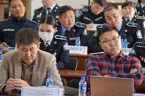 Эмэгтэйчүүд архидан согтуурч буй асуудалд анхаарах талаар зөвлөлдөв