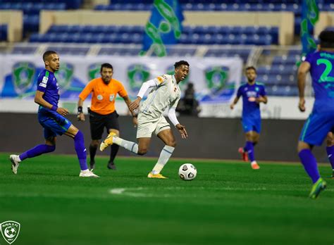 الهلال يعبر الفتح بخماسية ويحافظ على وصافة الدورى السعودى فيديو