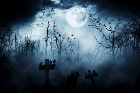 Get 'inn' the spirit with Ghost Walk this Friday the 13th ...