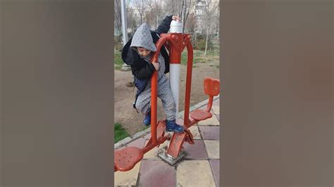 پسرم در حال ورزش Youtube