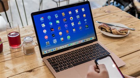 Macbook Air Vs Dell Xps What S The Difference Macworld