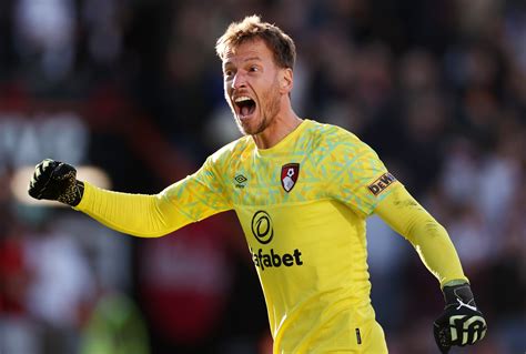 Neto Left Barcelona For Bournemouth But Is Happier Than Ever And Reveals Influence Of Gianluigi