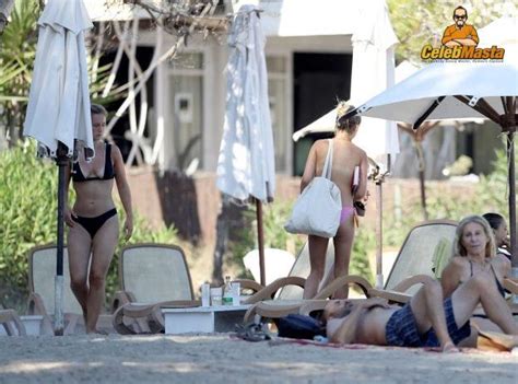 Lady Amelia Windsor Nude Photos And Sex Scene Videos Celebmasta