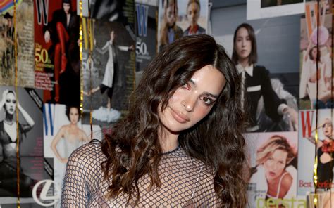 Emily Ratajkowski Says She Wouldnt Have ‘sold As Many Books Without