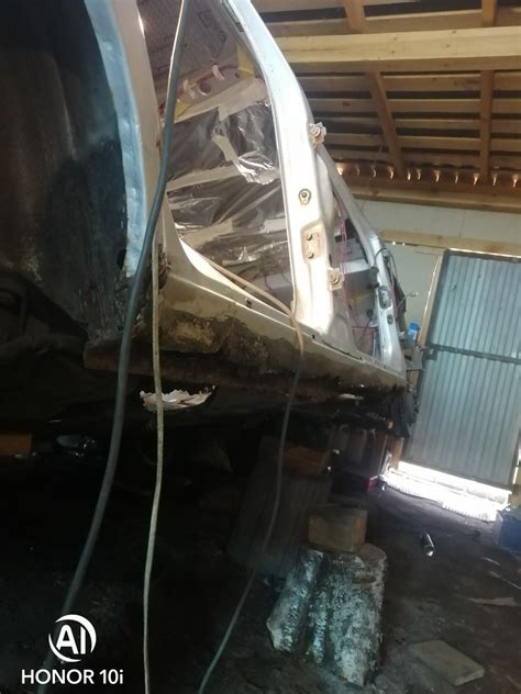 Замена порогов. Часть 4. Правый порог заменён — Lada Приора седан, 1,6 ...
