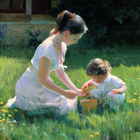 Фото Мама с сыном сидит на траве собирая цветочки