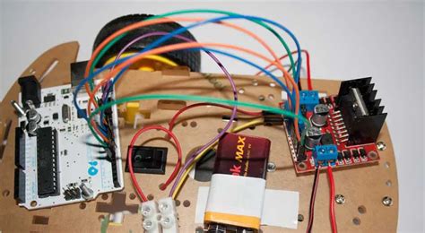 coche robot controlado por bluetooth con arduino uno