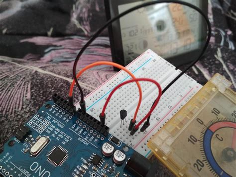 Analogread Fluctuating Readings Of LM35 Temperature Sensor 5C With Arduino UNO Arduino