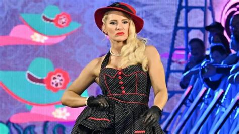 Pin By Cj Severus On Wwe Lacey Evans Wwe Montel Williams Evan