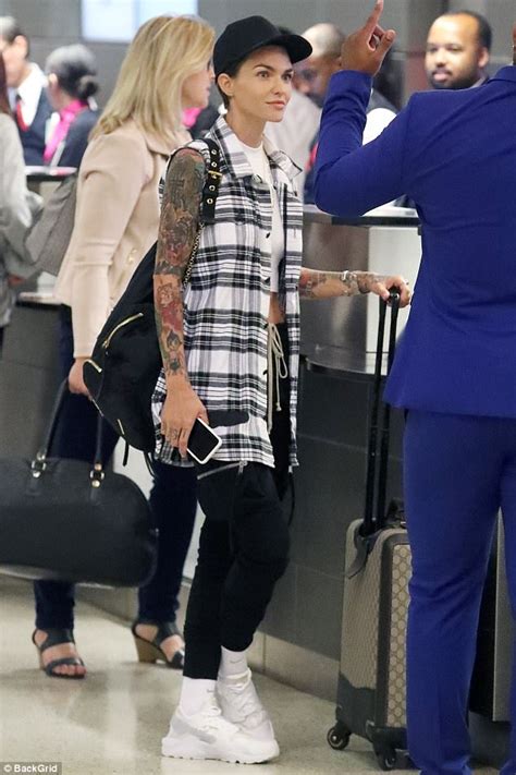 Ruby Rose Bares Her Toned Midriff As She Flies Out Of La Daily Mail Online