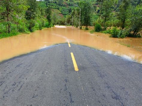 Nyamagabe Imvura Yangije Ikiraro Ku Muhanda Nyamagabe Nyanza Ruhango Umuseke