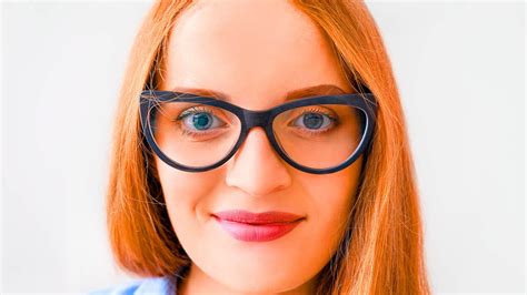 11 Simple Signs Of High Intelligence That Show Up In Everyday Behavior Yourtango