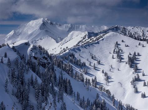 Utahs Wasatch Range Four Season Refuge
