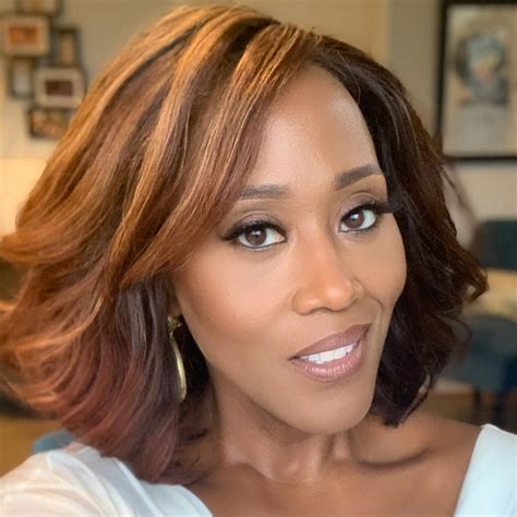 Shauné Hayess Amazon Page