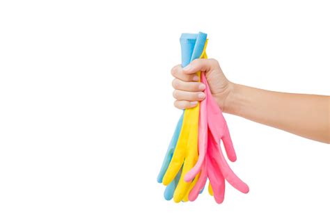 여자의 손을 잡고 다채로운 고무 보호 장갑입니다 흰색 배경에 고립 일반 또는 일반 정리 상업적인 청소 회사입니다 텍스트 또는 로고에 대 한 빈 장소입니다 가사 집안일에 대한