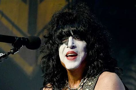 7 Rock Stars Who Were Victims Of Sex Tape Scandals