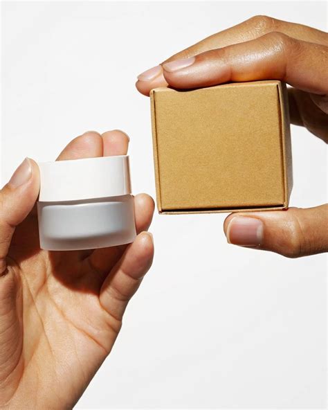 Minimalist Product Shot Photo On Lummi