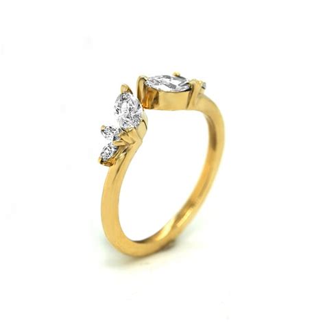 Diamond Solitaire Engagement Ring Gem