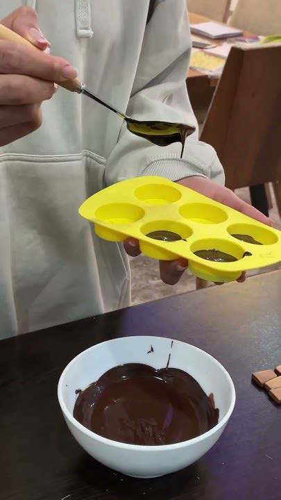شکلات دبی خونگی درست کردیم🍫خیلی خوشمزه شد Youtube