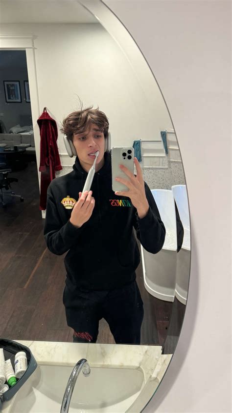 Picture Of Josh Richards In General Pictures Josh Richards 1704914967