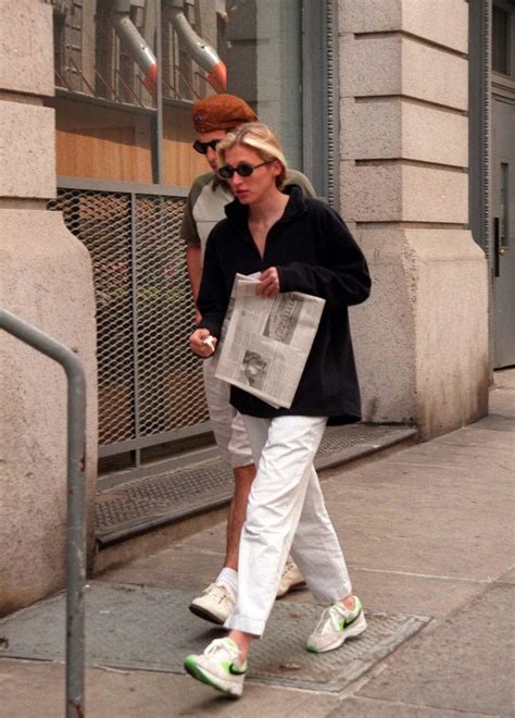 Pin On Carolyn Bessette Kennedy