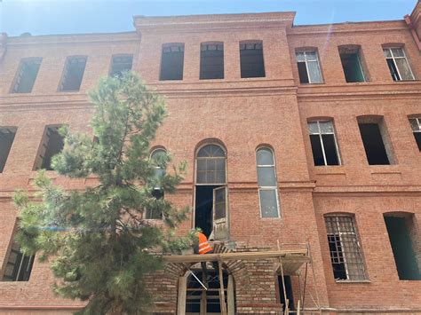 თბილისის ილია ჭავჭავაძის სახელობის N23 საჯარო სკოლა დღის იუბილარები გიორგი გიორგობიანი 8ბ