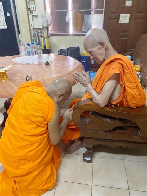 พระครูสุขุมธรรมนิเทศก์ เจ้าคณะอำเภอสวรรคโลก เจ้าอาวาสวัดท่าเกษม พระครูนันทสีลาจาร หลวงปู่