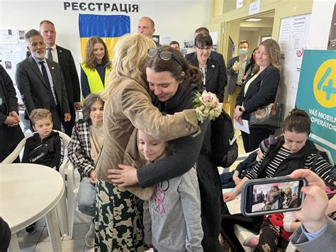 Перша леді США майже таємно відвідала Україну Новости Section Ukr Net