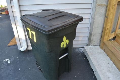 How To Labeling Your Garbage Cans I Am A Honey Bee