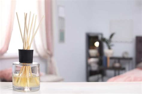 19 Best Candle Alternatives For Ambient Light And Scent