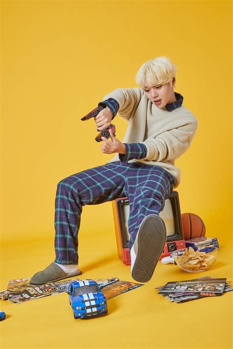 Pin By ♔ѕєℓℓα♔ On ⁺⸜ ɦօօռɨɛ ⸝⁺ Sitting Pose Reference Sitting Poses Realistic Art