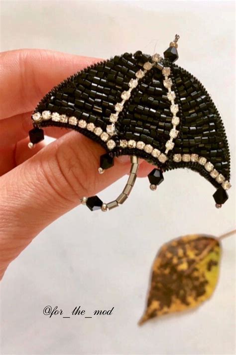 Брошь зонь | Crochet earrings, Cuff bracelets, Cuff