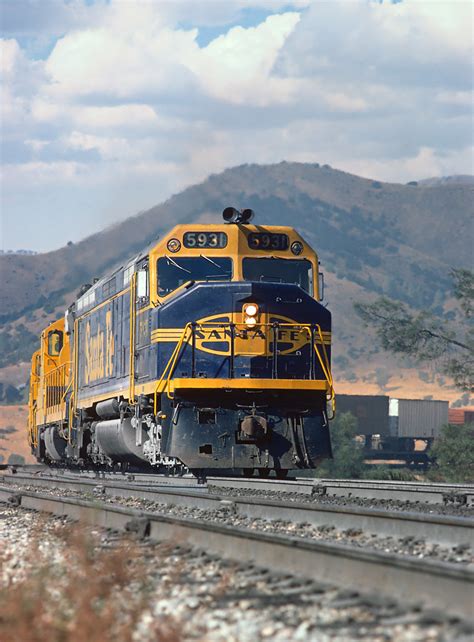 Atsf F45 5931 Eastbound At Walong Ca In October 1974 Flickr