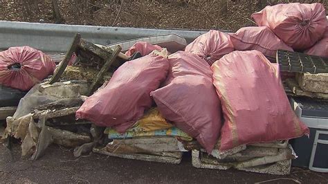 심층 도로 위에 끝도 없이 쌓여가는 수천 톤 쓰레기···고속도로 쓰레기 치우는 데는 매년 20억 원