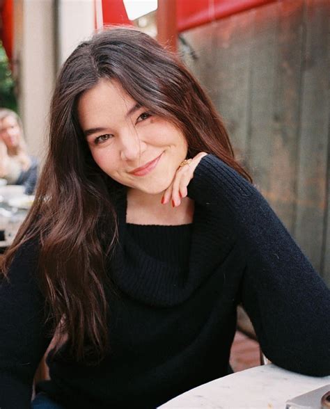 Madison Mclaughlin Atrizes Looks Cantores