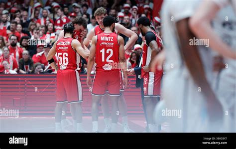 Im Bild Vli Jhivvan Jackson Wuerzburg Baskets 56 Zachary Seljaas