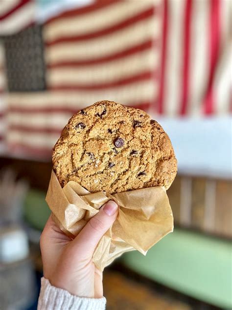 The Tiny Bakery In Florida That Will Serve You The Best Cinnamon Rolls Of Your Life