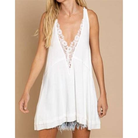 Pol Tops New Pol Willa Lace Trim Deep Vneck Tunic In Offwhite