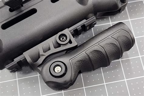 Ati 5 Position Vertical Grip Variable Vertical Foregrip Homeland Defense Police Supply