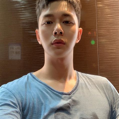 Yoon Yong Joon Photo Gallery 윤용준 Hancinema