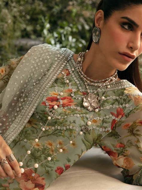 Nureh Amaya Embroidered Luxury Chiffon Unstitched 3pc Suit Am 02